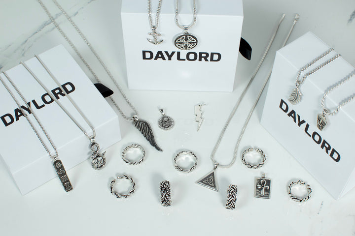 Elegant and Classy Silver Jewelry – Daylord